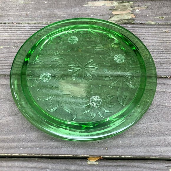 Dining | Vintage Green Daisy Sunflower Depression Glass Cake Plate 3 ...